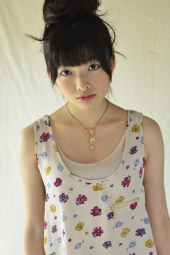 Yoshida Hitomi - Wikimon - The #1 Digimon wiki